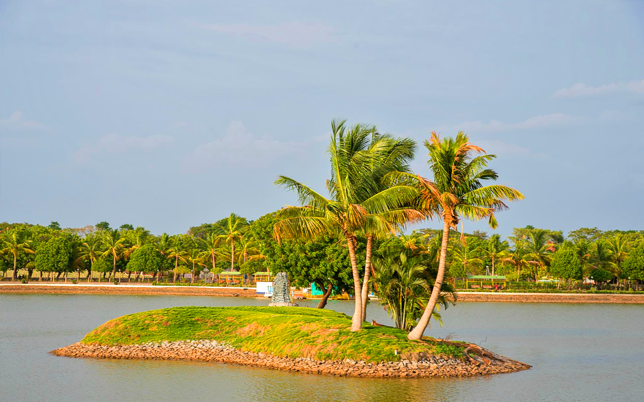 Kanyakumari & Poovar Perfect Day Trip from Thiruvananthapuram - TripGo ...